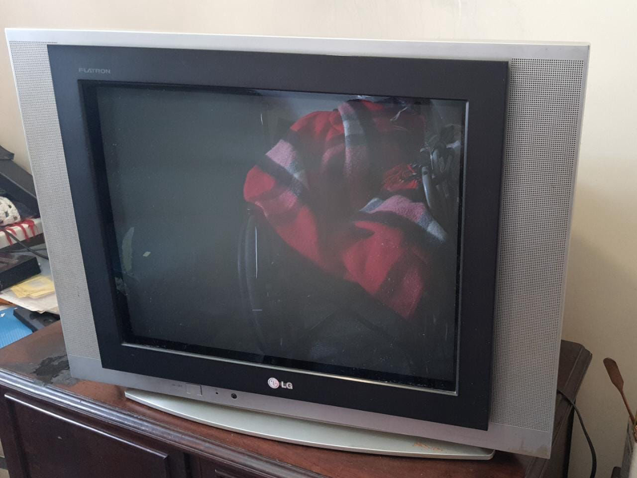TV LG DE TUBO 20 POLEGADAS. FUNCIONANDO. - LEILOAR ONLINE